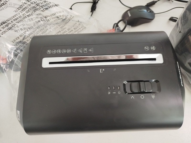 FELLOWES Uništivač dokumenata LX-65 OUTLET cena karakteristike ...